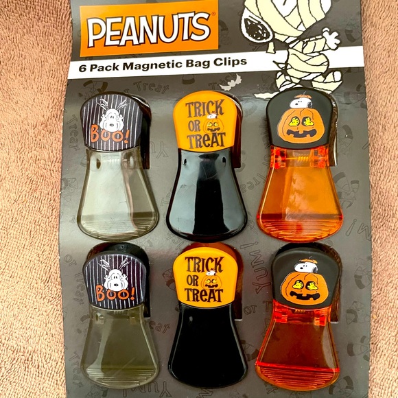 Peanuts | Kitchen | Snoopy Halloween Chip Clips | Poshmark